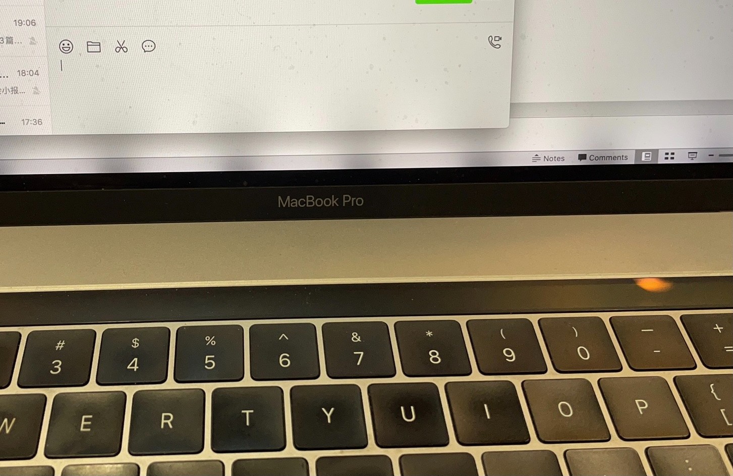 MacBook Pro 屏幕之前出现舞台灯&… - Apple 社区