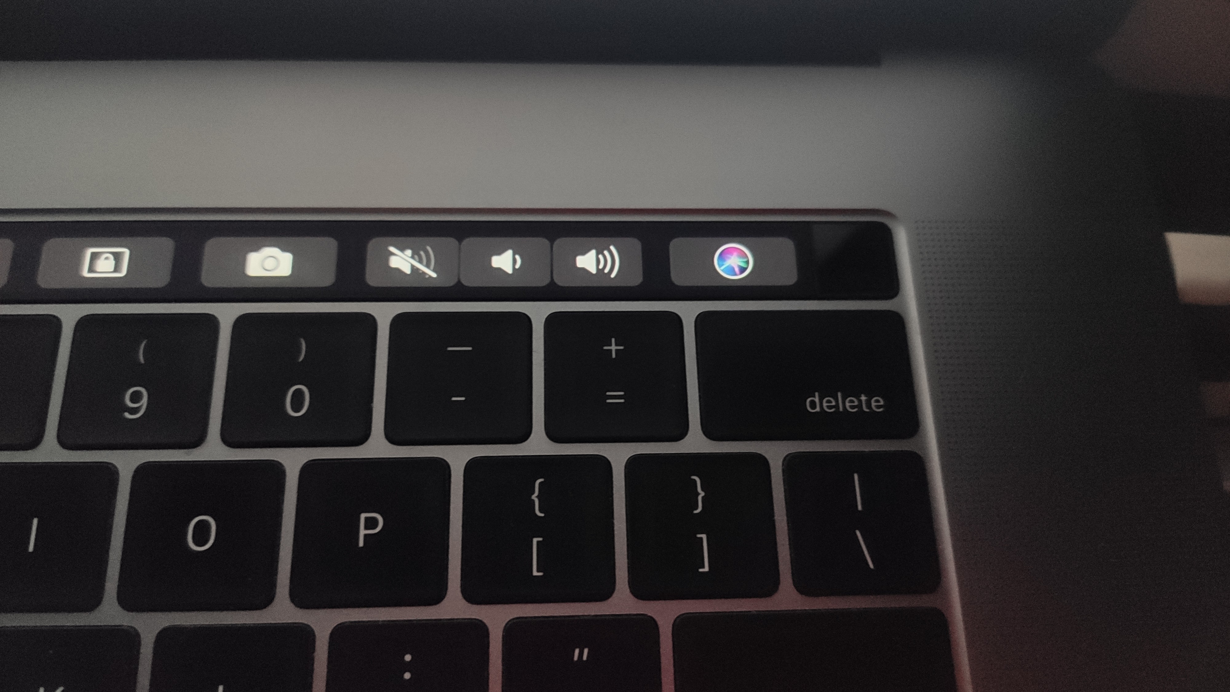 Touch bar 居然自愈了 - Apple 社区