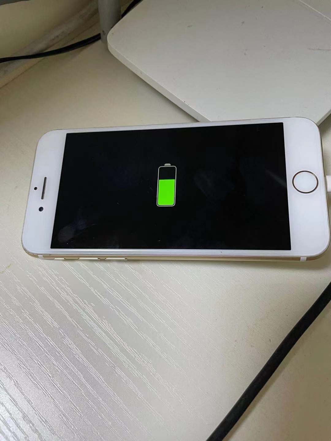 iphone7能充电 看得见充电界面 就是开… - Apple 社区